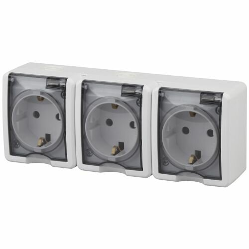 Розетка 3-ая с/з со шторками IP54 16АХ-250В, ОУ белый ЭРА Эксперт 11-2406-01