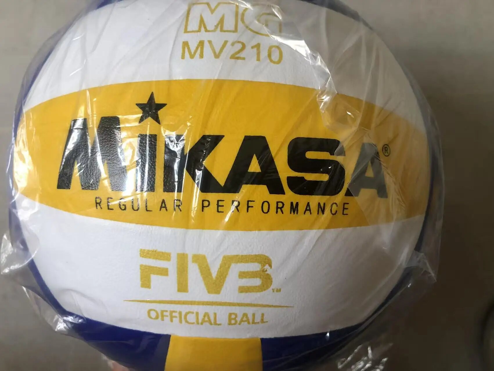Mikasa MV210 Премиум Синтетический официальный шарик регулярная выставка FIVB размер 5. Волейбол.