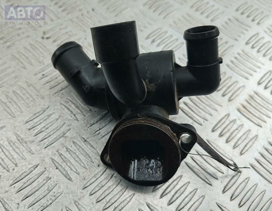 Корпус термостата Volkswagen Passat B7