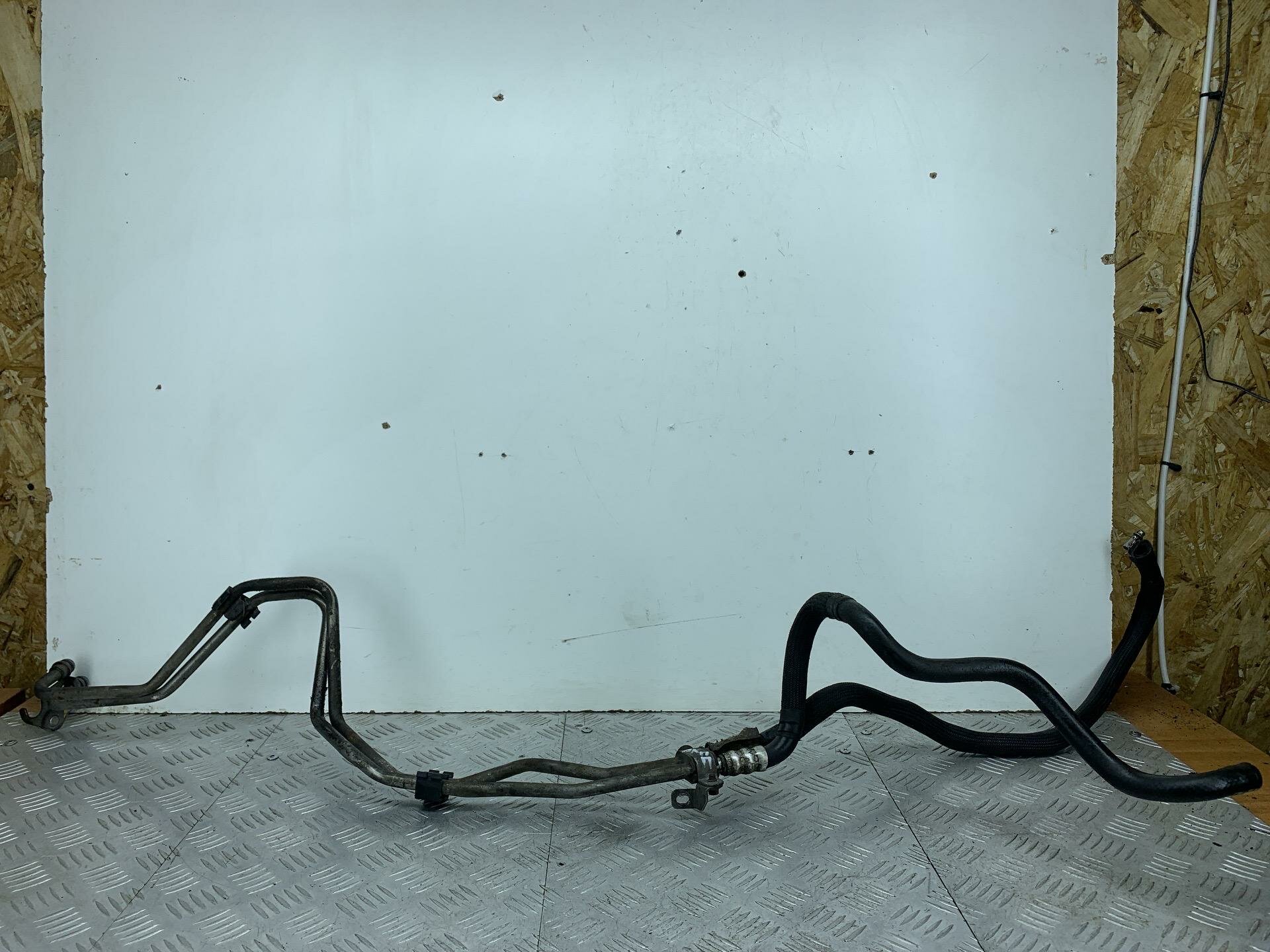 Шланг (трубка) АКПП Land Rover Discovery 3 L319 2007