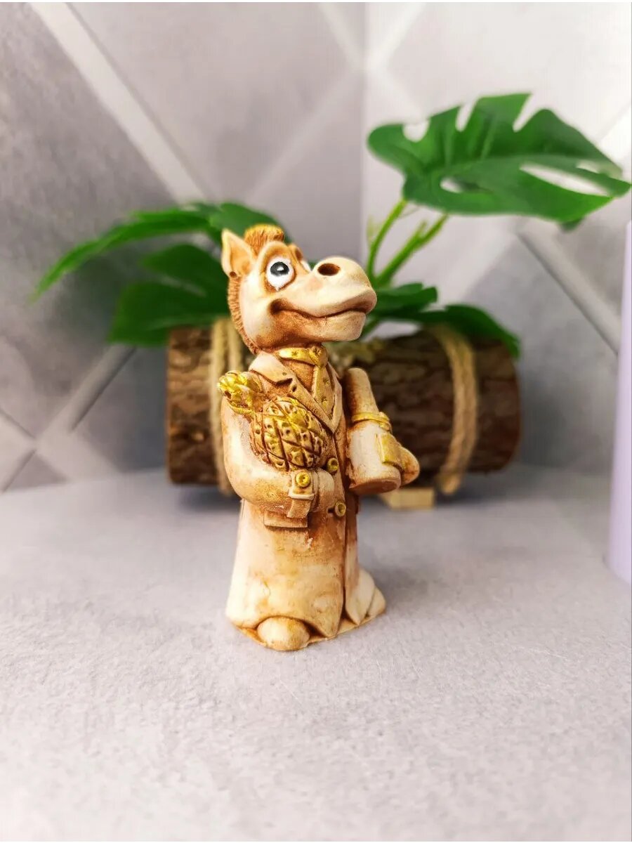 Молд силиконовый "Конь с ананасом". Высота готового изделия 9 см.