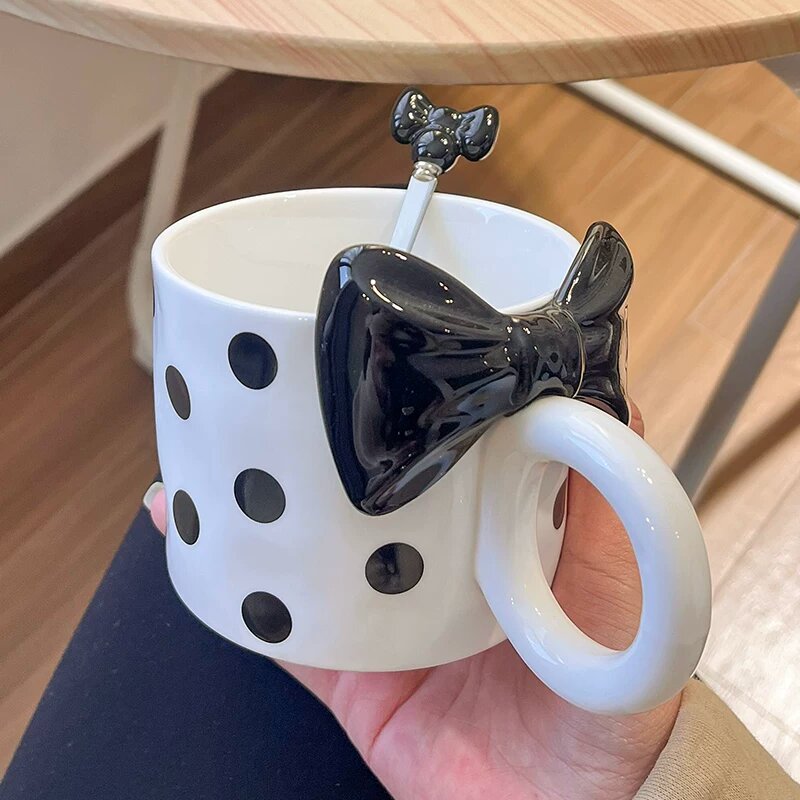 Керамическая кружка с ручной росписью в горошек и объемным бантом, милая женская кофейная чашка, нишевая