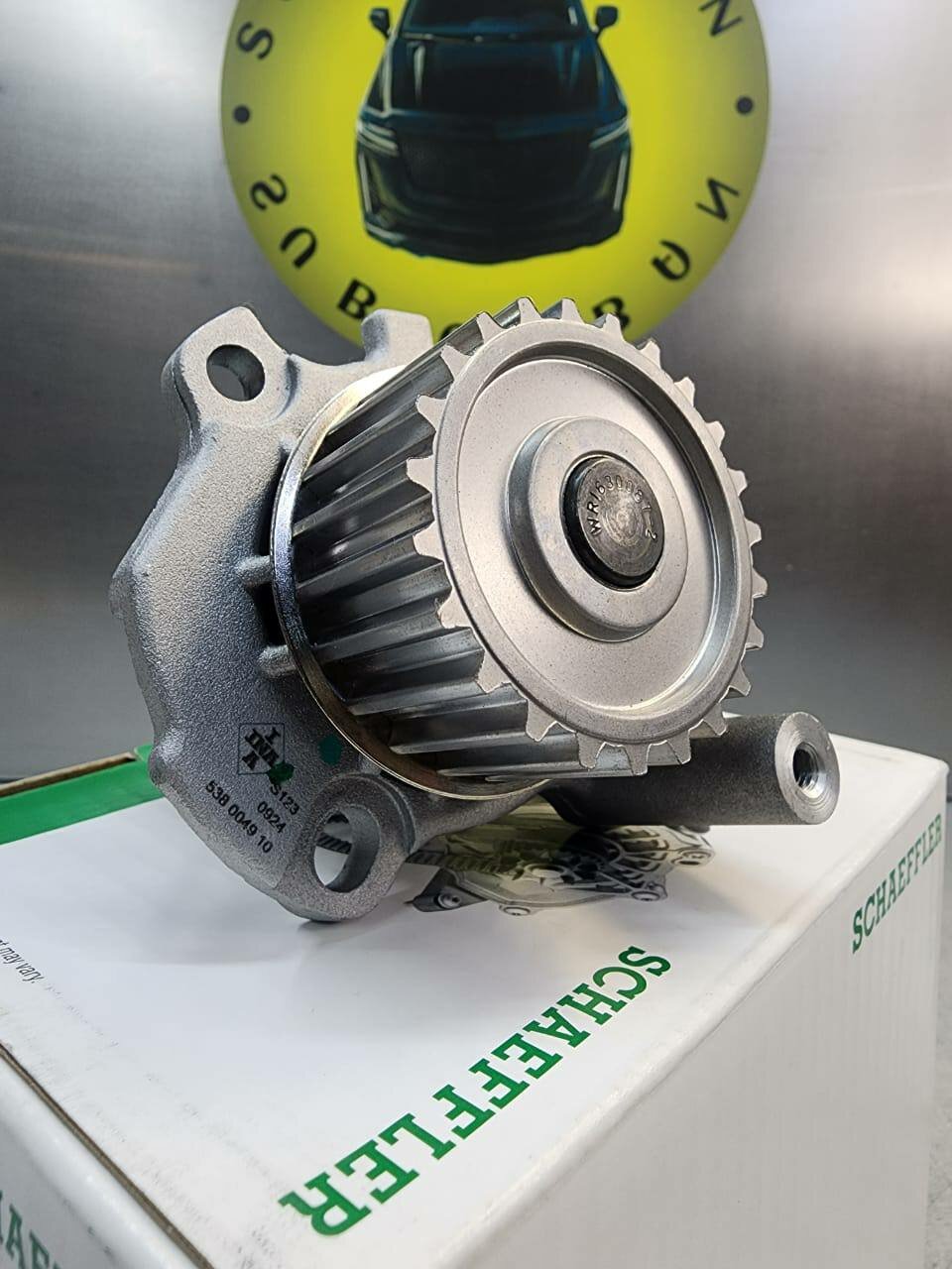 Насос системы охлаждения Ауди А3 А4 А6 ТТ, Шкода Октавия, Фольксваген Гольф Джетта Пассат (2.0TFSI) INA 538004910