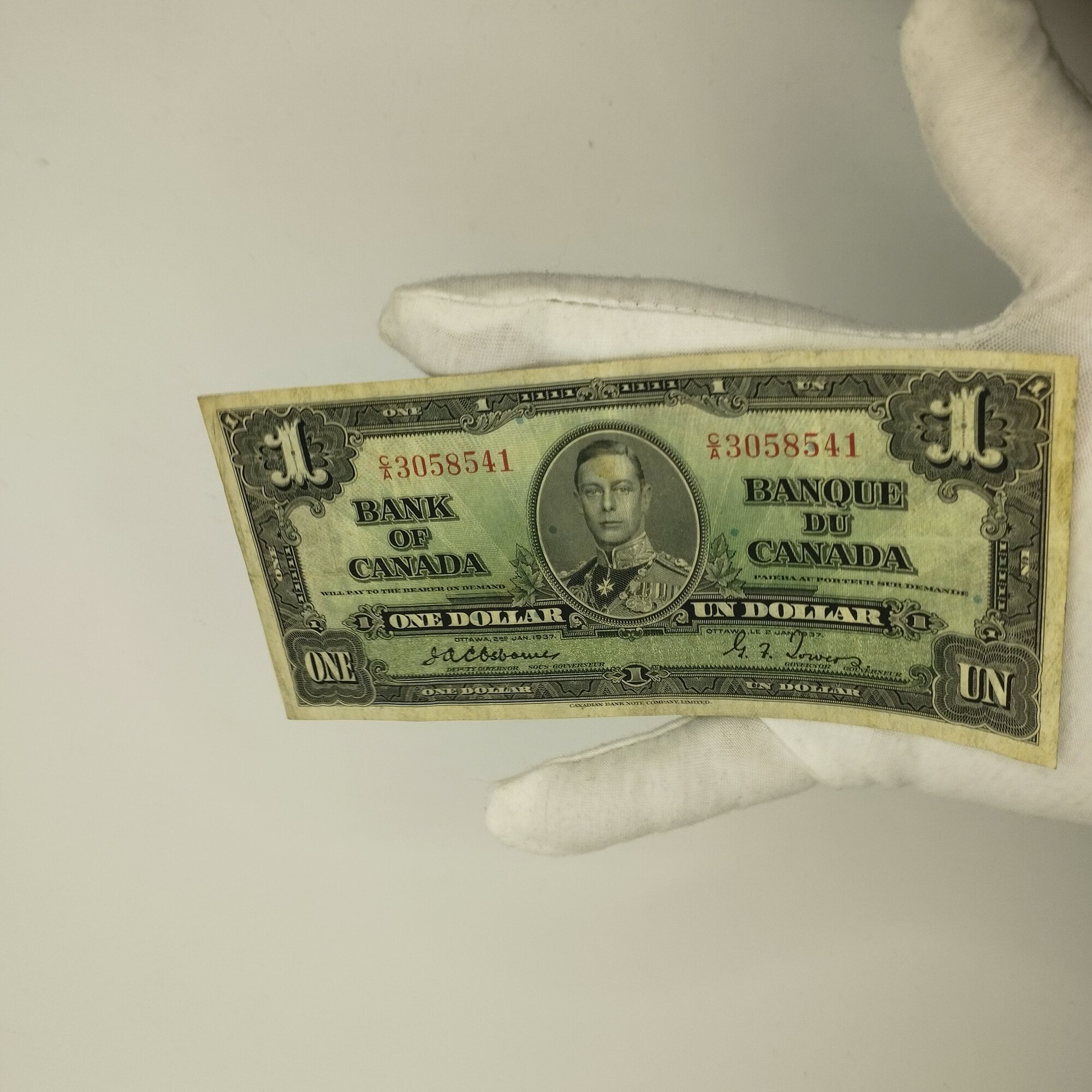Банкнота. Канада. Георг VI. 1937. 1 доллар. C/A 3058541. Osborne-Towers. XF. P-58