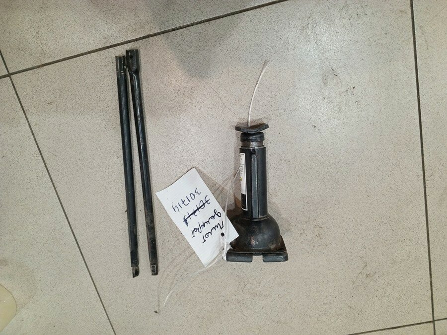 Домкрат от Honda Pilot 2008-2015