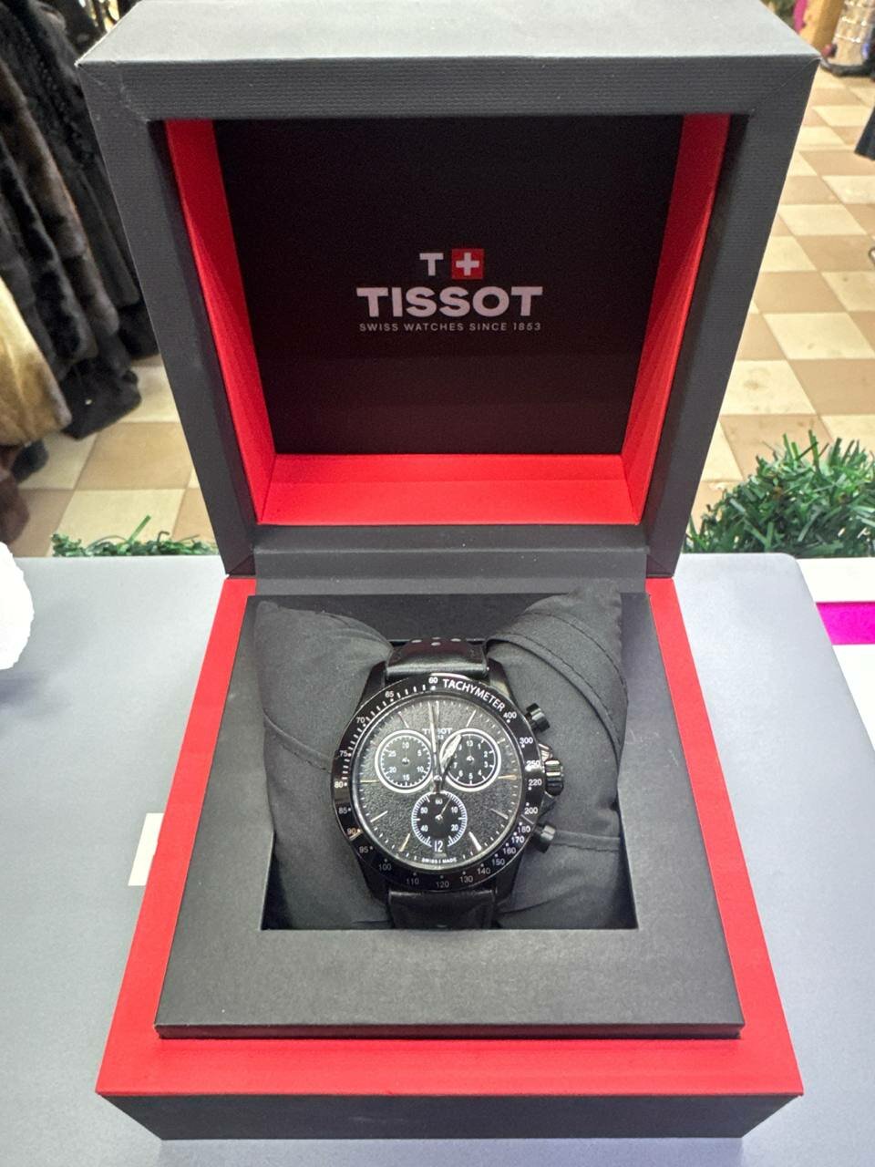 Мужские часы TISSOT V8 С кварцевым хронографом из черной pvd-кожи T106.417.36.051.00