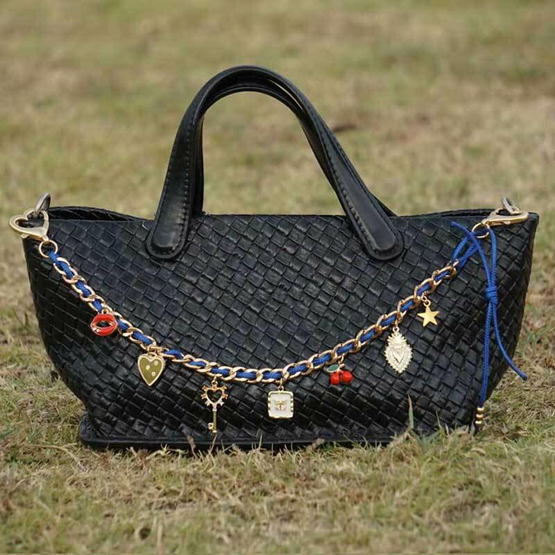 Сумка-шарм в форме сердца от Amazon, легкая роскошь, нишевый стиль, высококачественная сумка через плечо с удлиненной цепочкой и сердечком-брелоком