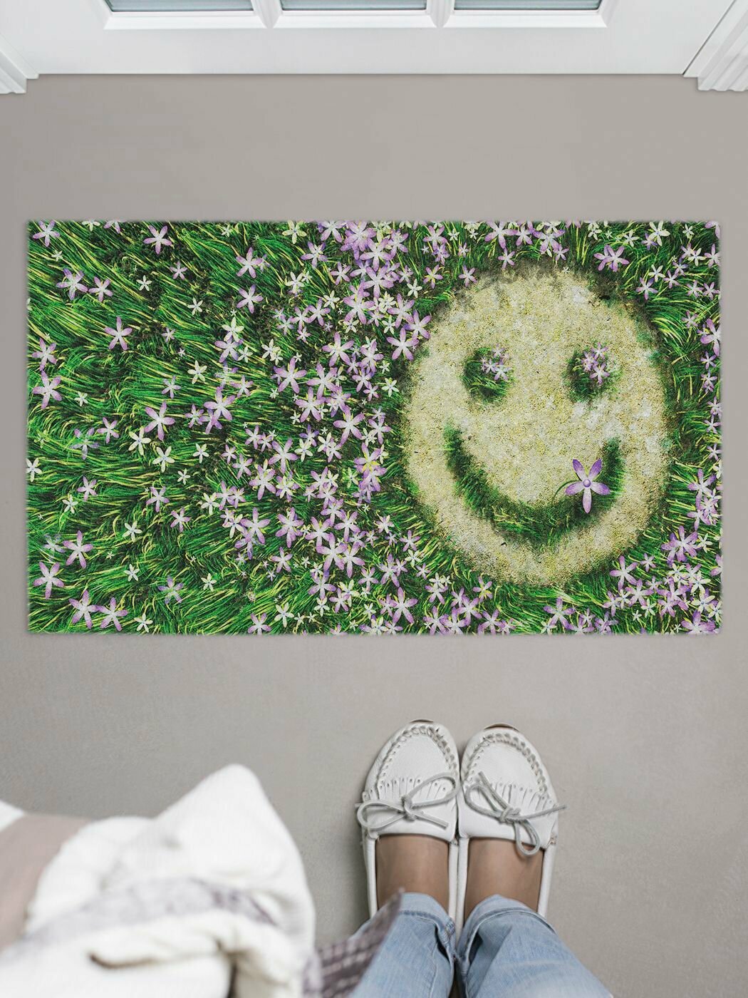 Коврик придверный в прихожую с принтом "Смайлик на лугу" 45 на 75 см , JoyArty