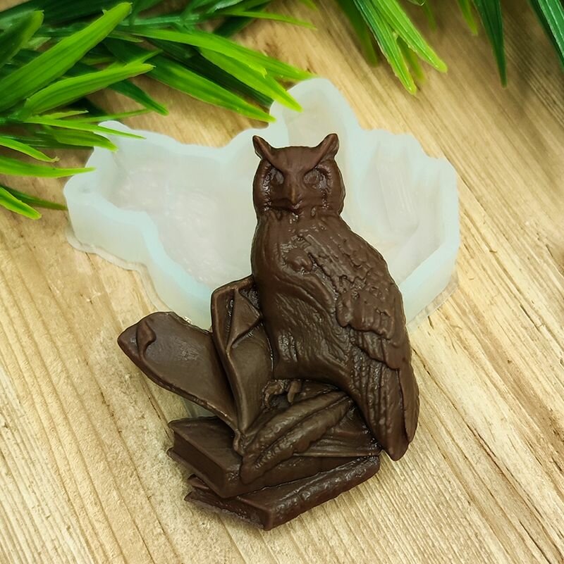 Силиконовая форма для шоколадных плиток Brilliant Mold. Молд Филин на книгах