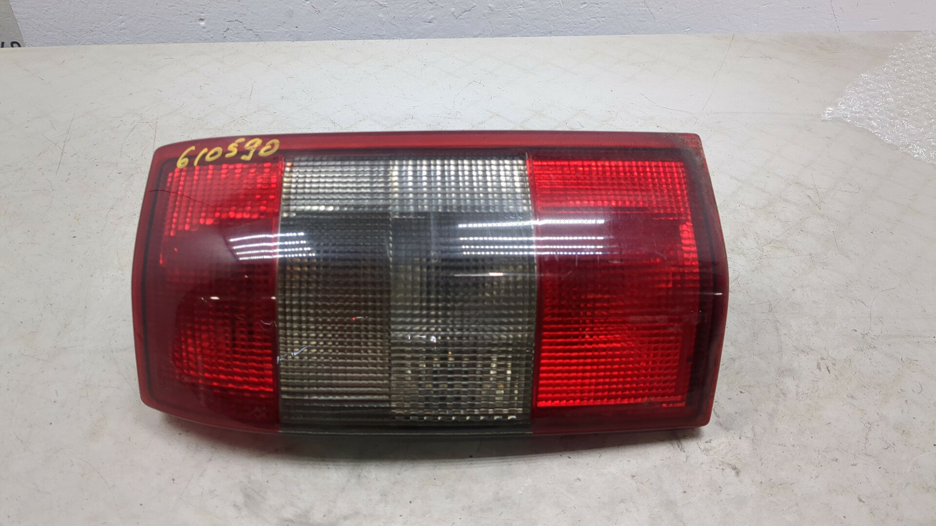 Фонарь (задний) правый Opel Omega B Б/У