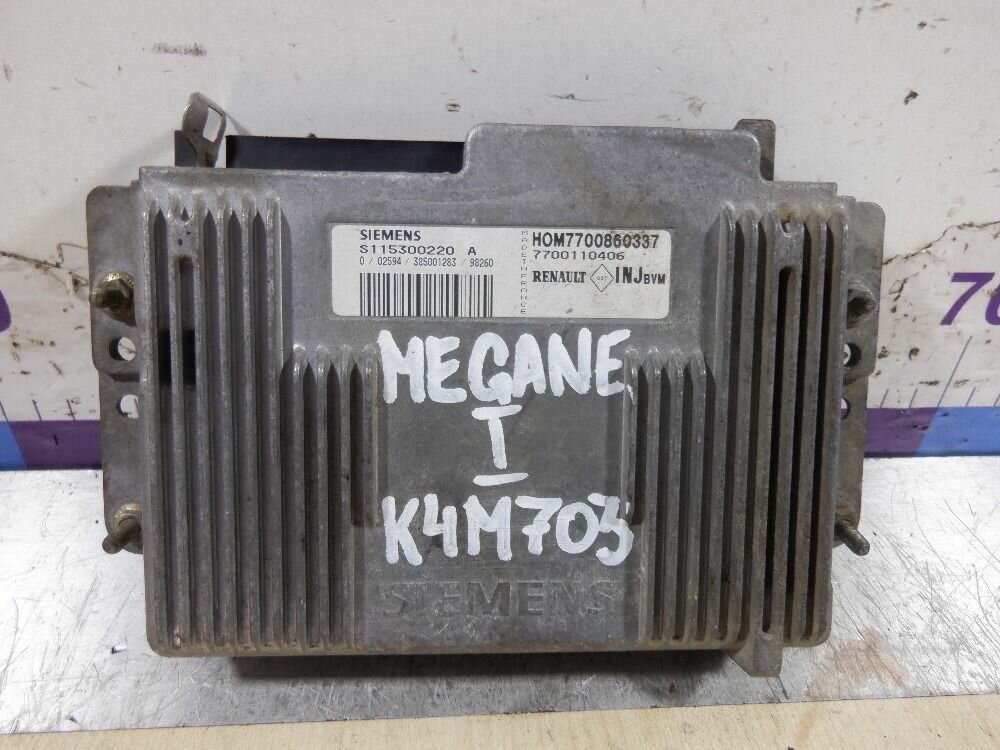 Блок управления двигателем Renault Megane 7700110406