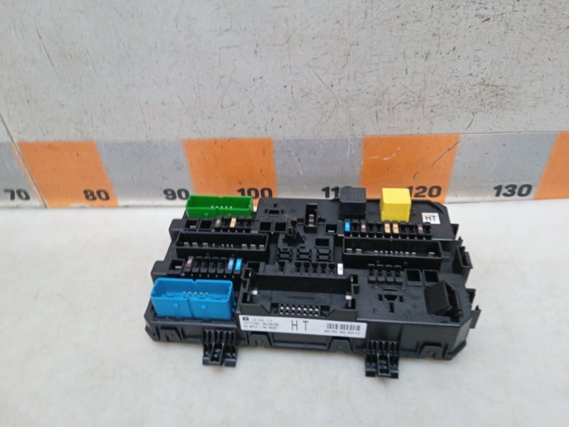 Б/У Блок предохранителей Opel Astra 2008 H, L35 384319 OPEL арт. 13222173