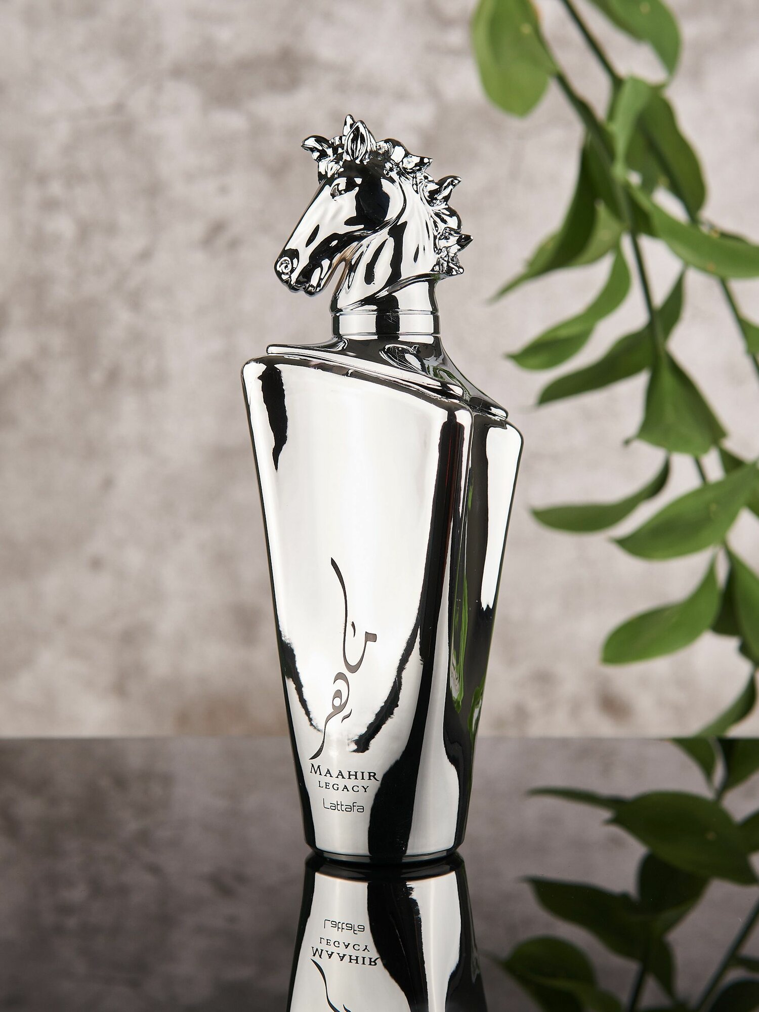 Арабские духи Lattafa Maahir Legacy Махир Легаси 100мл унисекс аромат Ананаса, Грейпфрута, Герань, Ладан, Черный перец и Розмарин