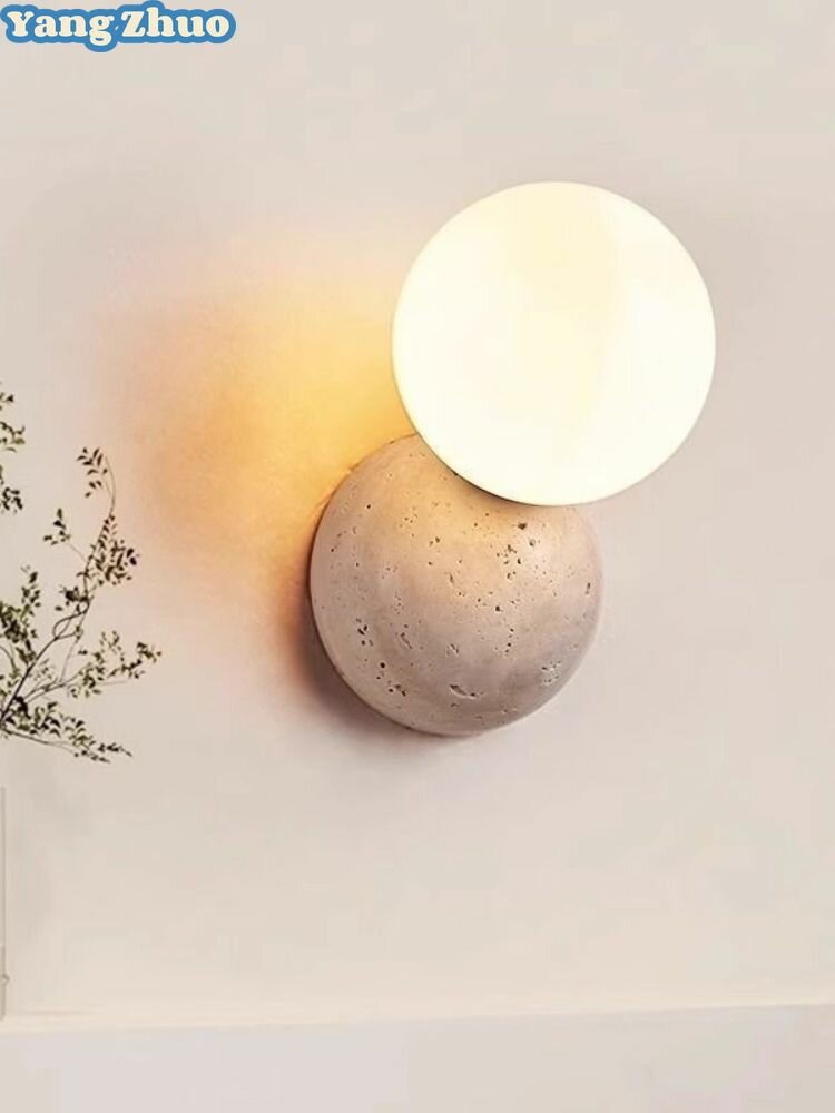 Настенный светильник из камня