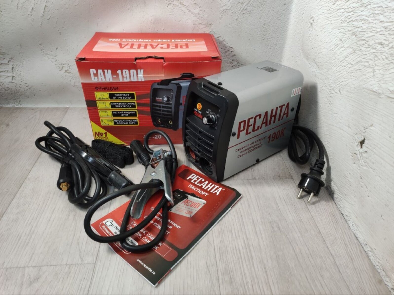 Сварочный инвертор Ресанта САИ 190К