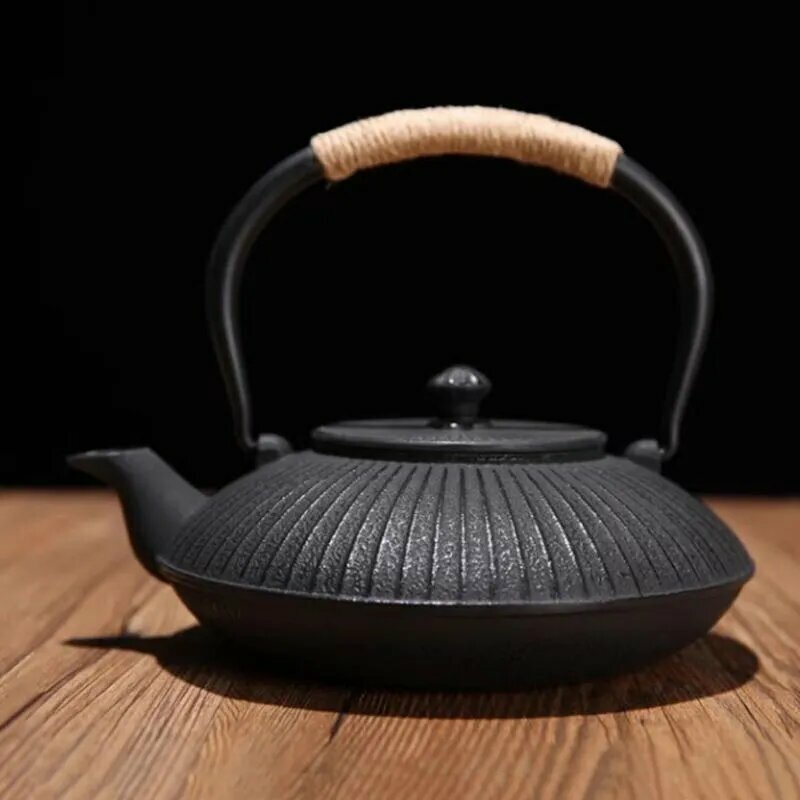 Чайник заварочный "Чугунный заварочный чайник с узором пиона, японский литой чайник для заваривания чая", 900 мл