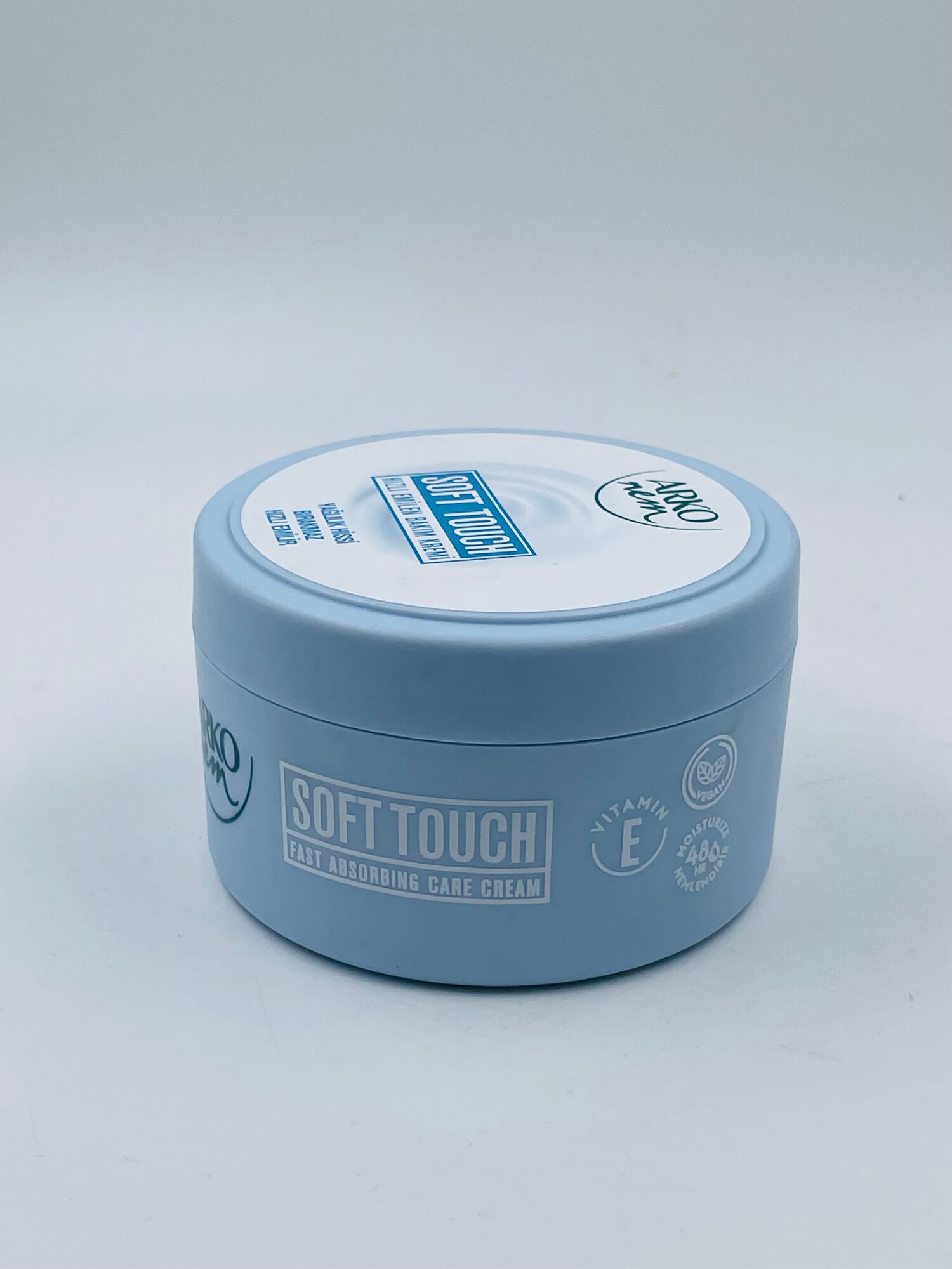 Крем увлажняющий 48 часов, быстовпитывающийся Soft Touch с витамином Е, маслом можжевельника и цитрусовых, 250 мл (Турция)