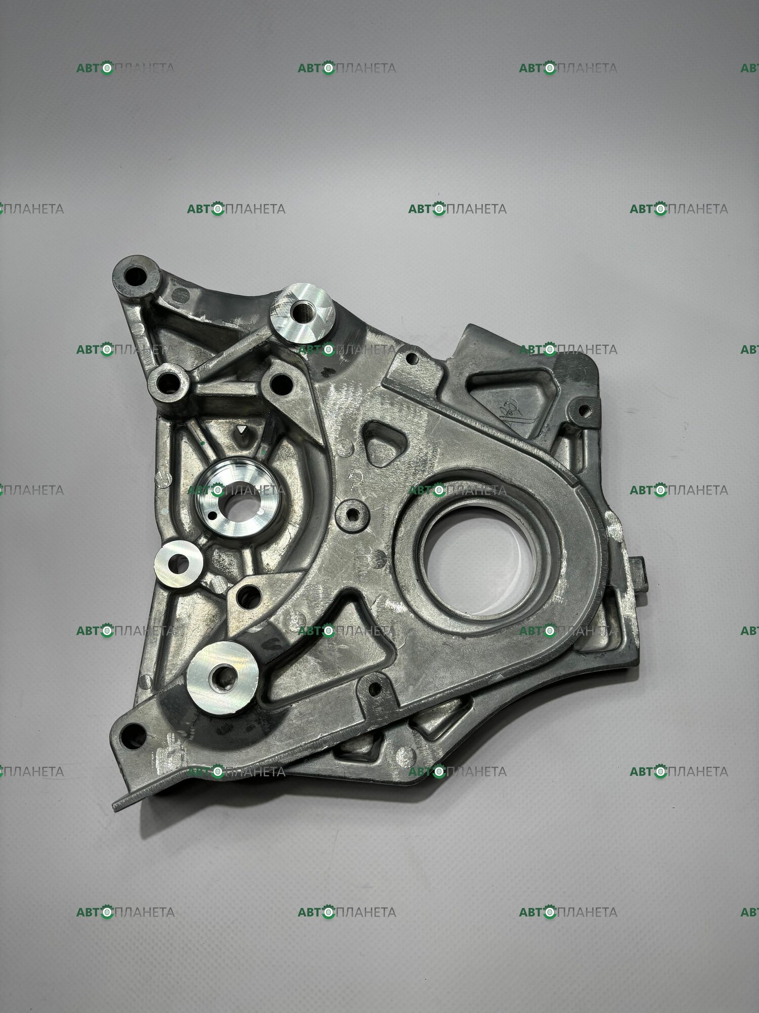 Крышка блока цилиндров верхняя Mitsubishi 1064A043