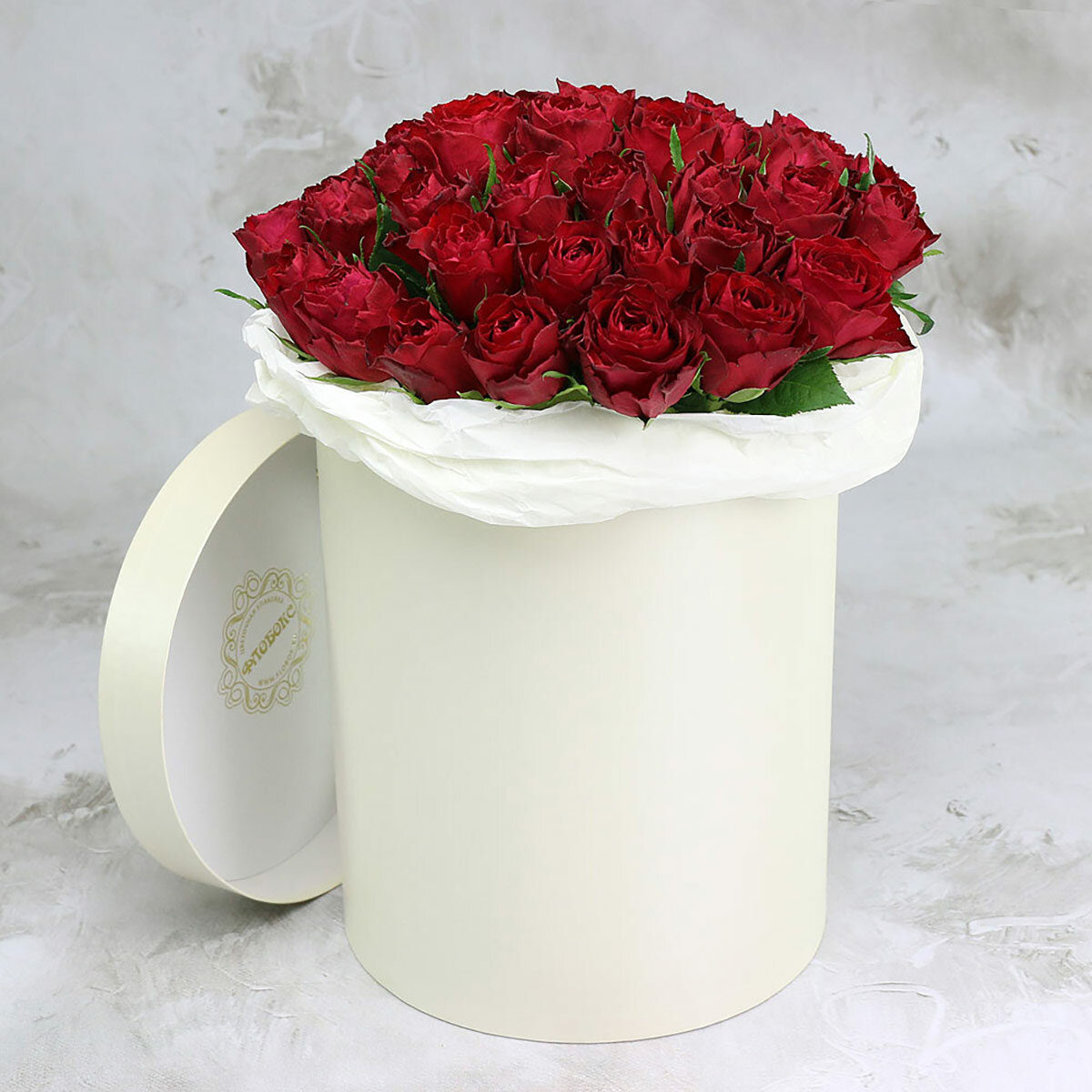 Монобукет Букет Маркет "Красная роза", 51 цветок, в шляпной коробке