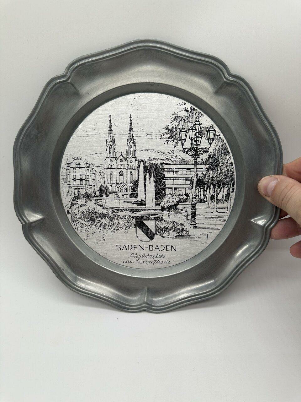 Настенная коллекционная тарелка из металла ГДР 1980 годы винтаж