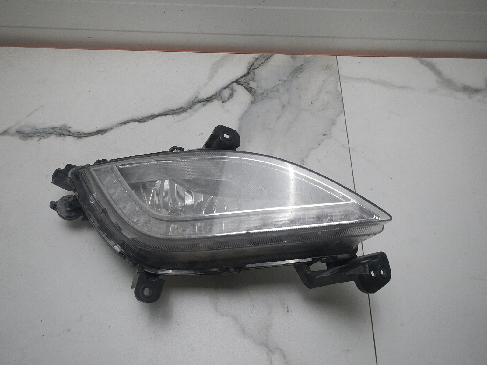 Б/У Фара противотуманная правая, Hyundai (Хендэ)-I30 (12-17) HYUNDAI i30 (12-17) Дубликат, царапины, сломано крепление, ...