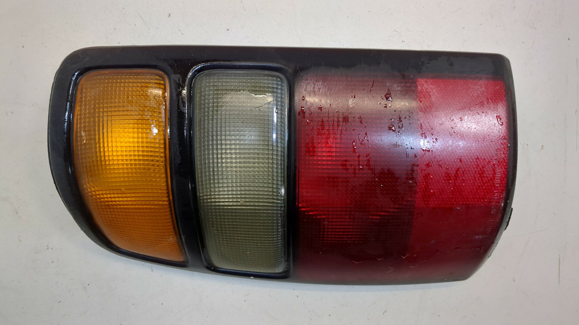 Фонарь (задний) левый Chevrolet Tahoe Б/У