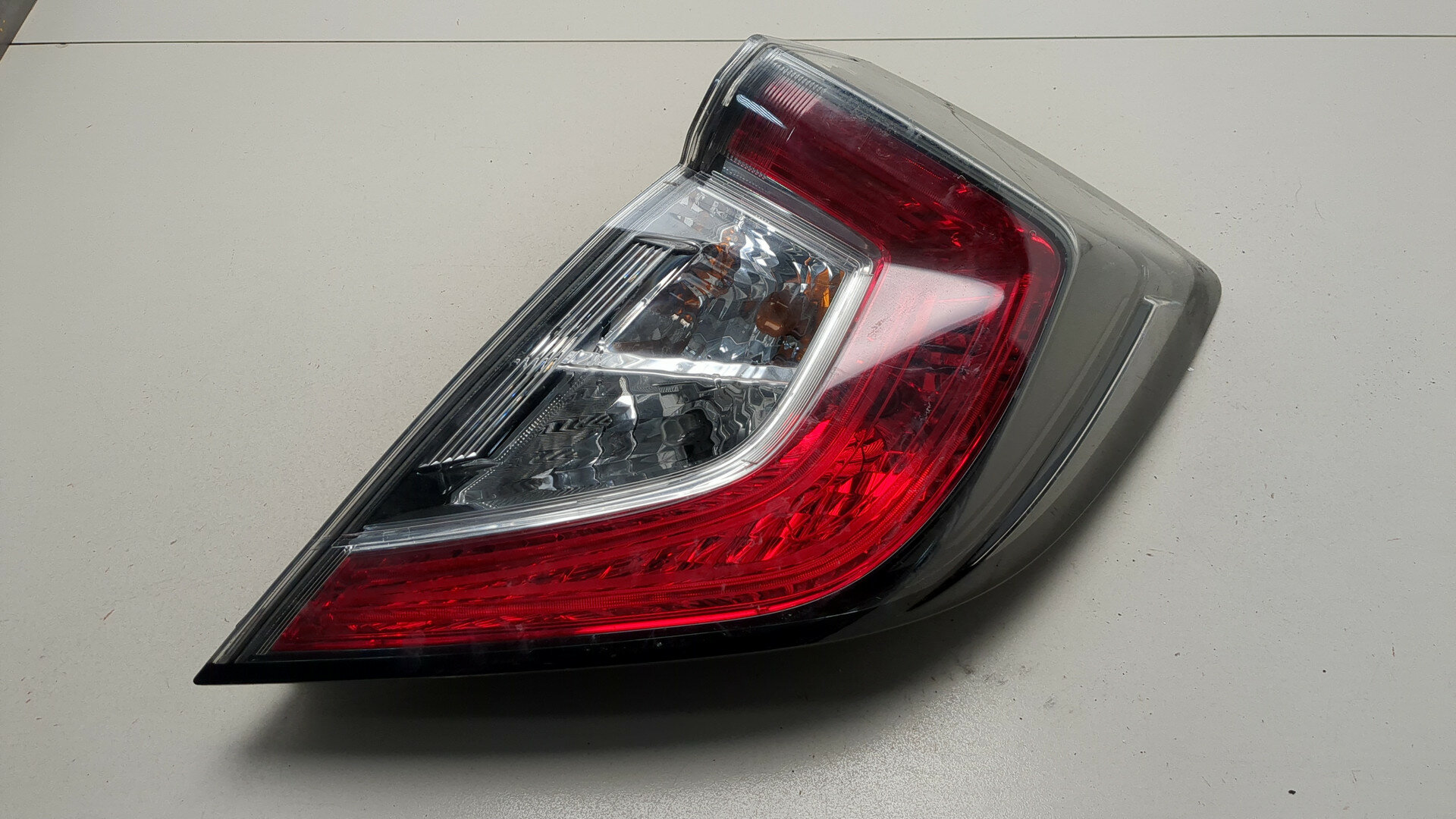 Фонарь (задний) правый Honda Civic Б/У