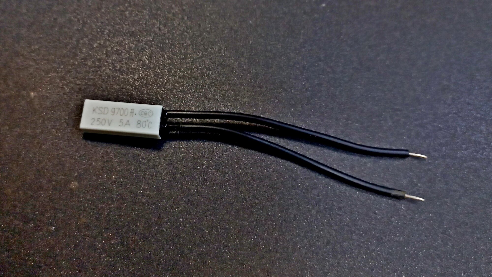 Термостат ksd 9700PL 80 NO 250v 5a пластиковый нормально открытый