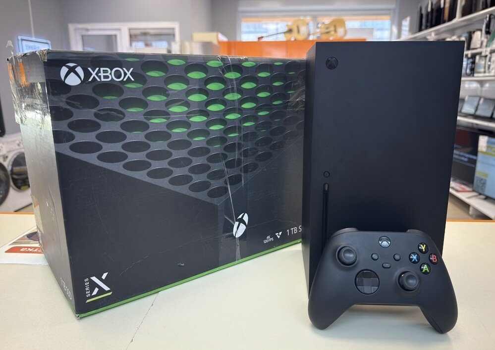 Игровая приставка Microsoft Xbox Series X c дисководом 1TB, Carbon Black Б/У, Уценка