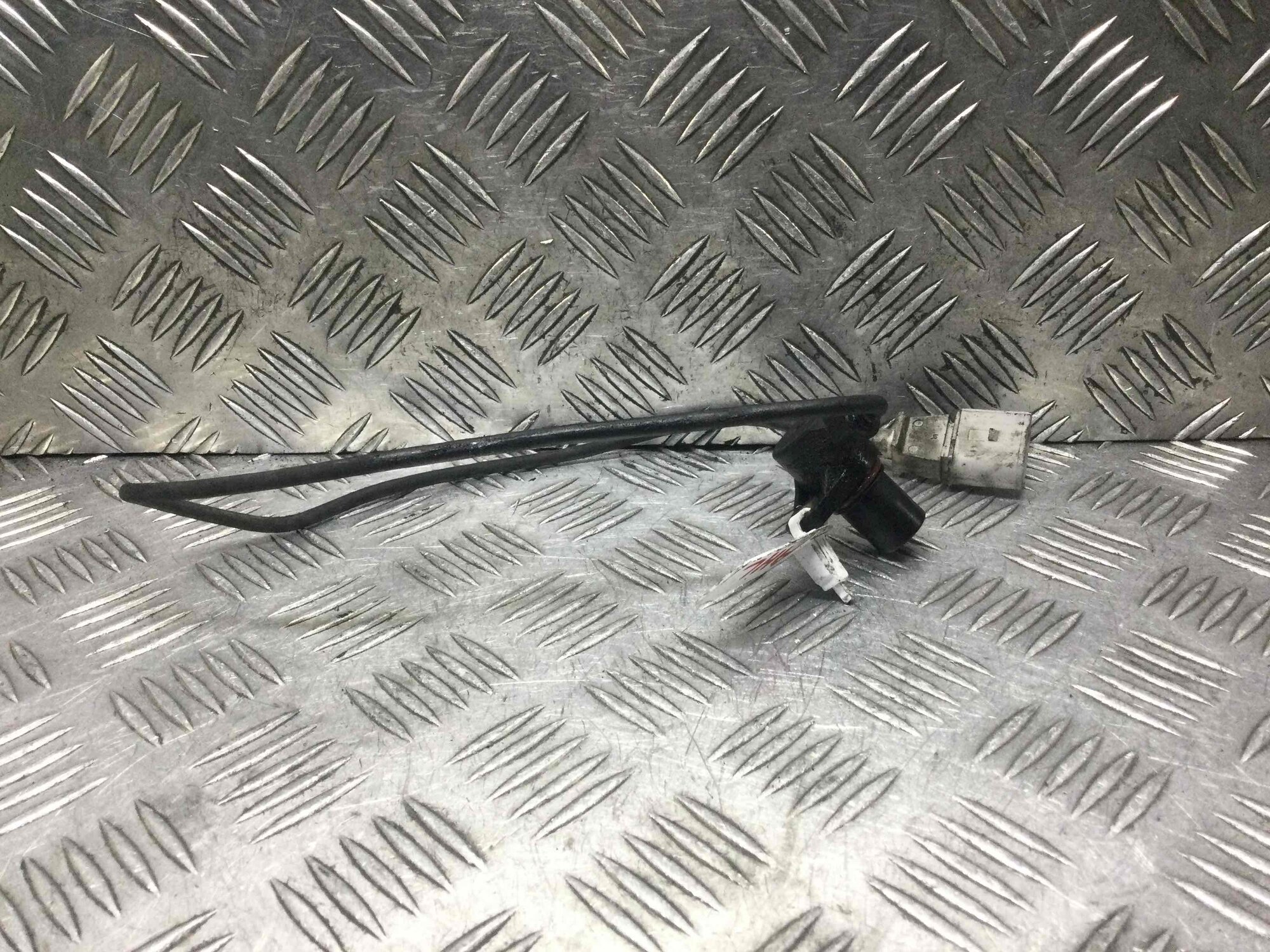 Б/У Датчик коленвала Volkswagen Passat B5 (1996-2000) 1999 г.