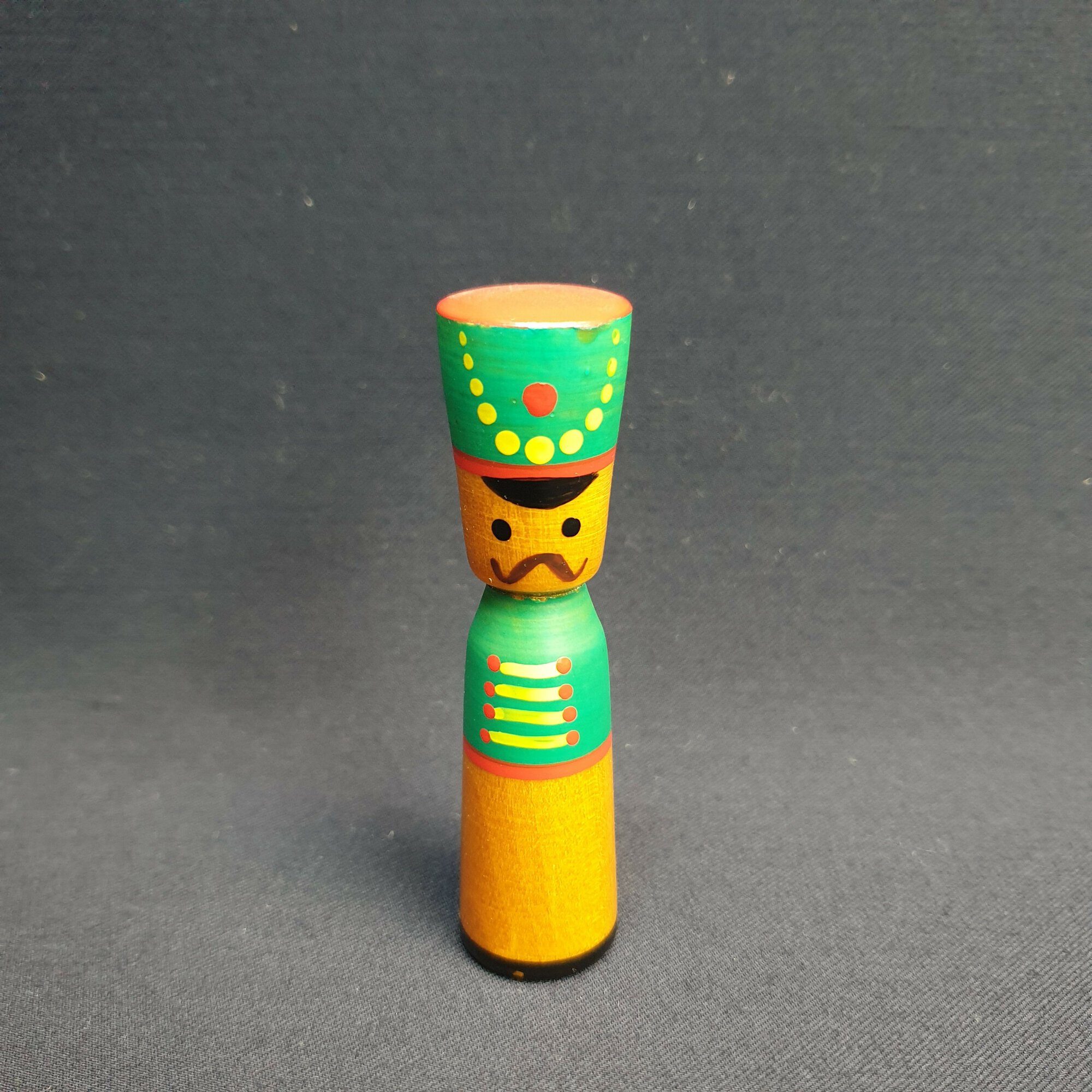 Флакон деревянный для духов Гусар 8 см. Винтаж, СССР.