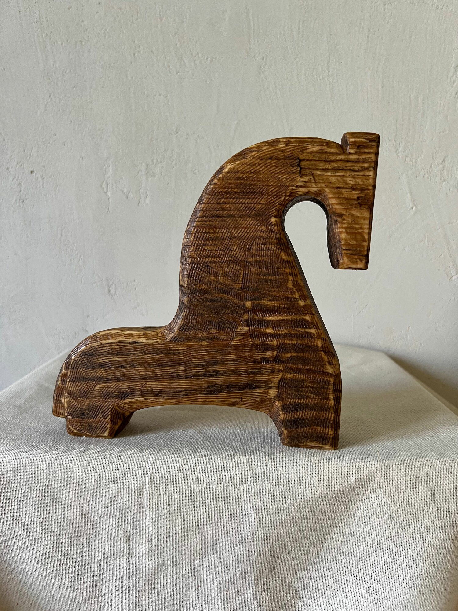 Скульптура Конь. Натуральное дерево. Ручная работа / 18,5х17,5 см. / andCactus