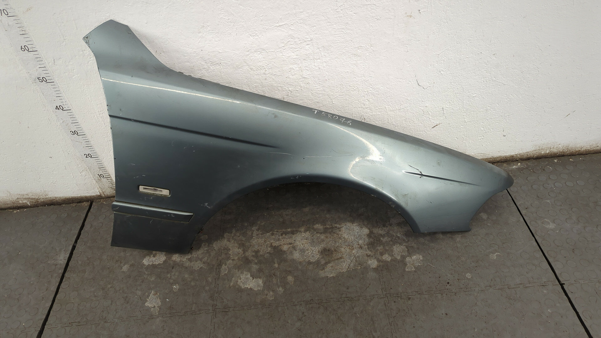 Крыло правое переднее BMW 5 E39 Б/У