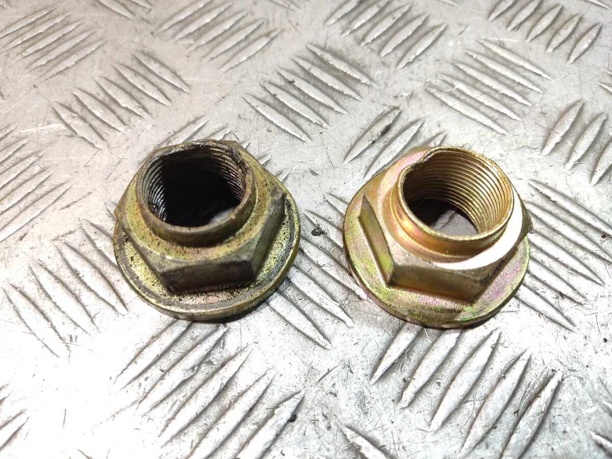 Болт Гайка полуси MAZDA 6 GG LA0133042B