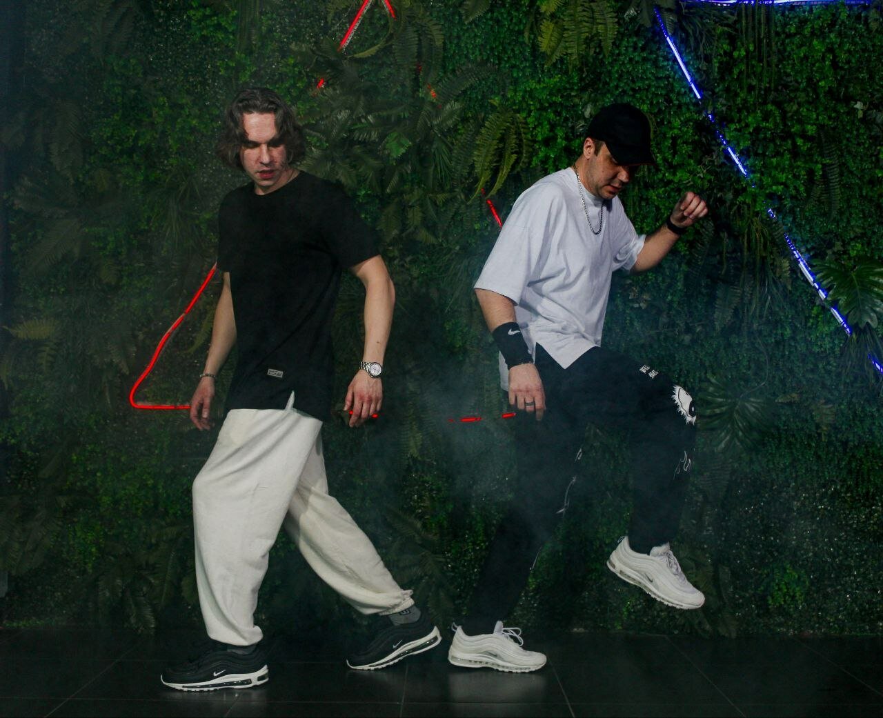 Подарочный сертификат «Занятия танцами по направлениям Шаффл или Денсмикс» (1 занятие, 1 человек в составе группы)