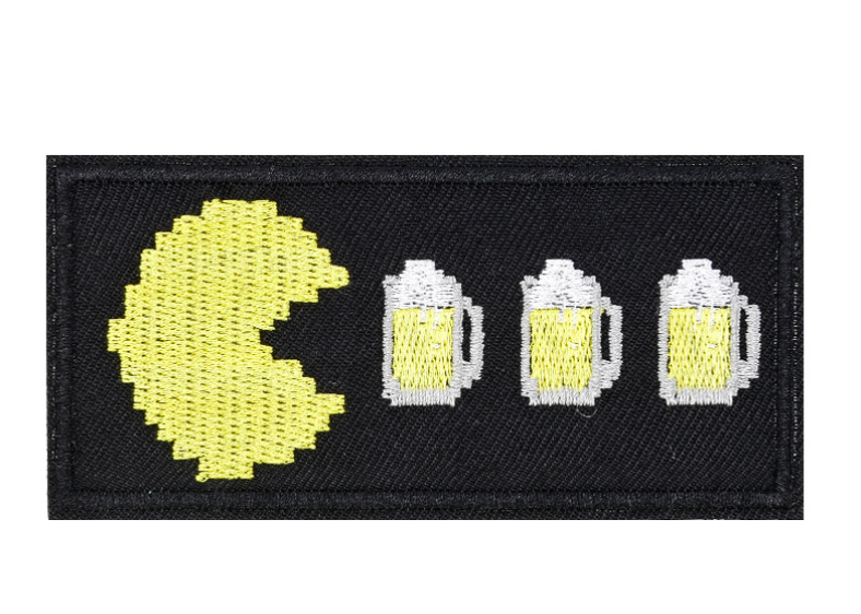 Термоклейкая нашивка для одежды и вещей "Необходим хмельной смузи!" / Черный / Желтый / 1 шт.