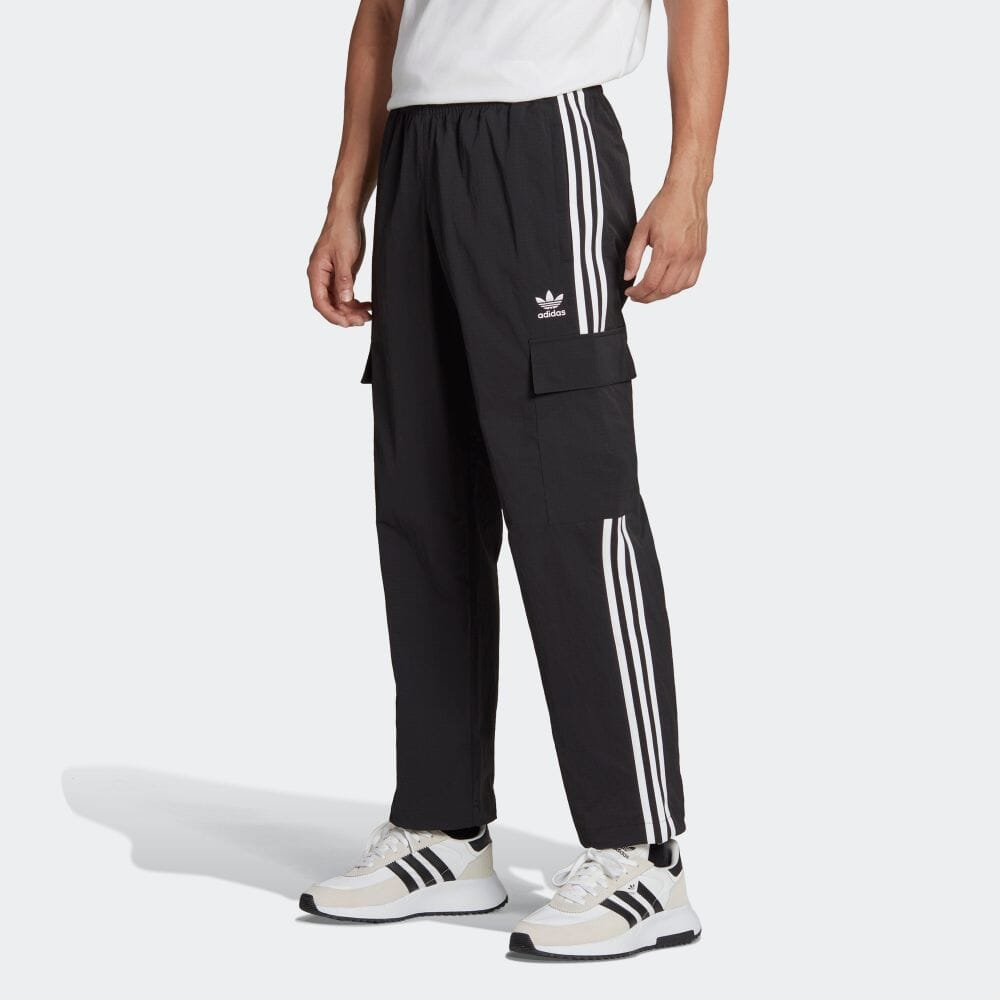 Брюки adidas Originals, размер М — фото 1