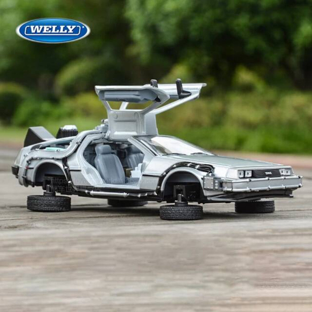 Литая модель автомобиля WELLY 1:24 DMC-12 Delorean «Назад в будущее» из металлического сплава. Машина времени. Детская подарочная коллекция игрушек.