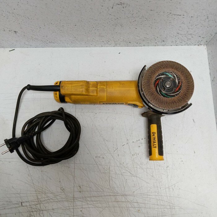 Болгарка DeWalt DWE4217-QS