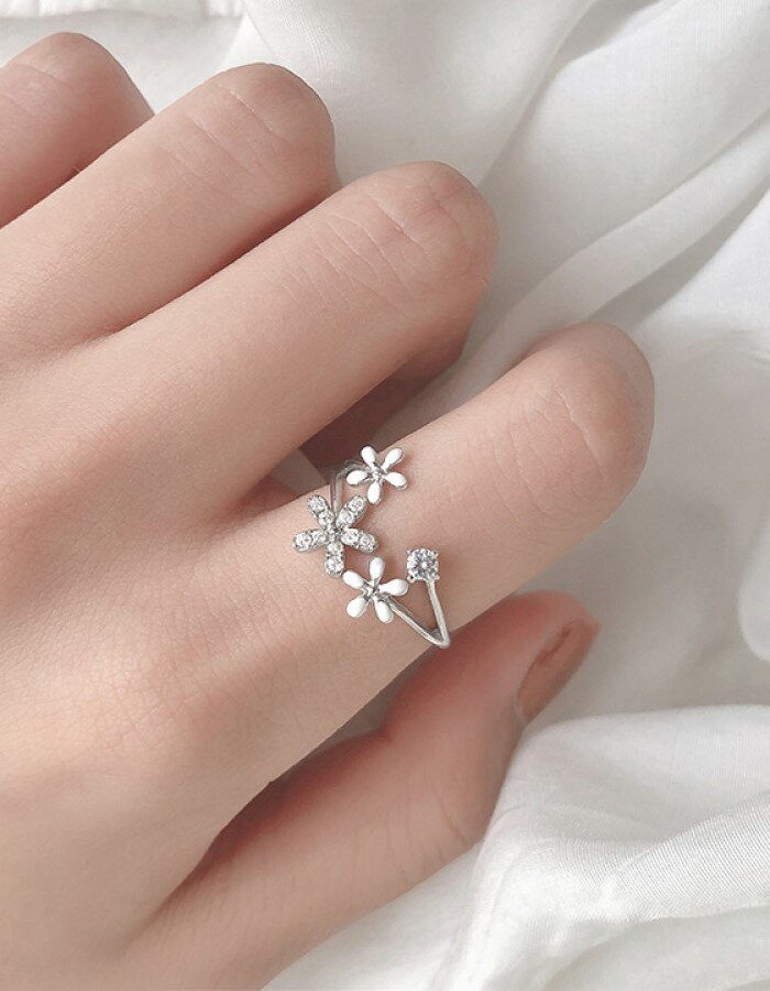 Кольцо, эмаль, циркон