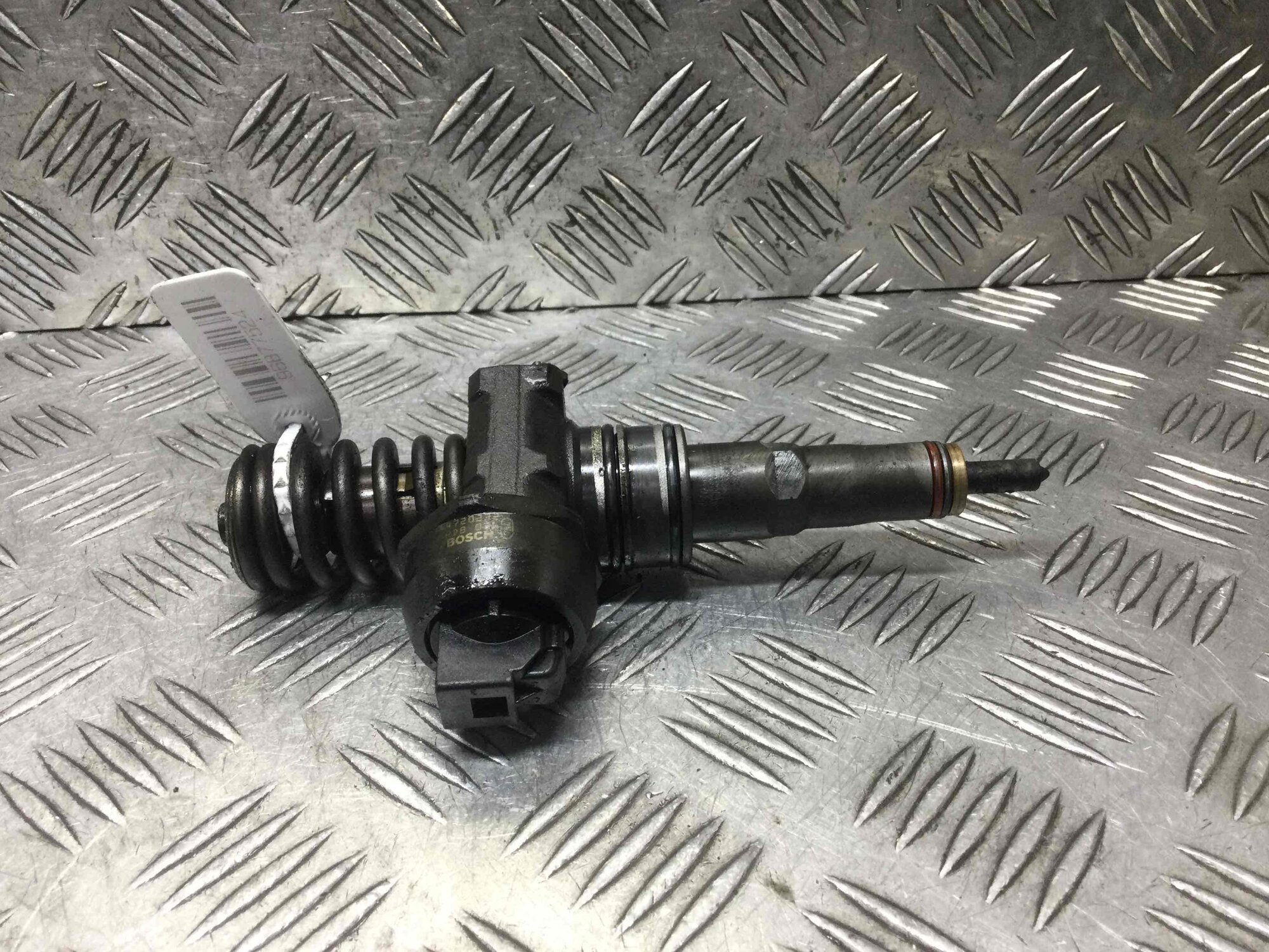 Б/У Форсунка Volkswagen Caddy 3 поколение (2004-2010) 2006 г.