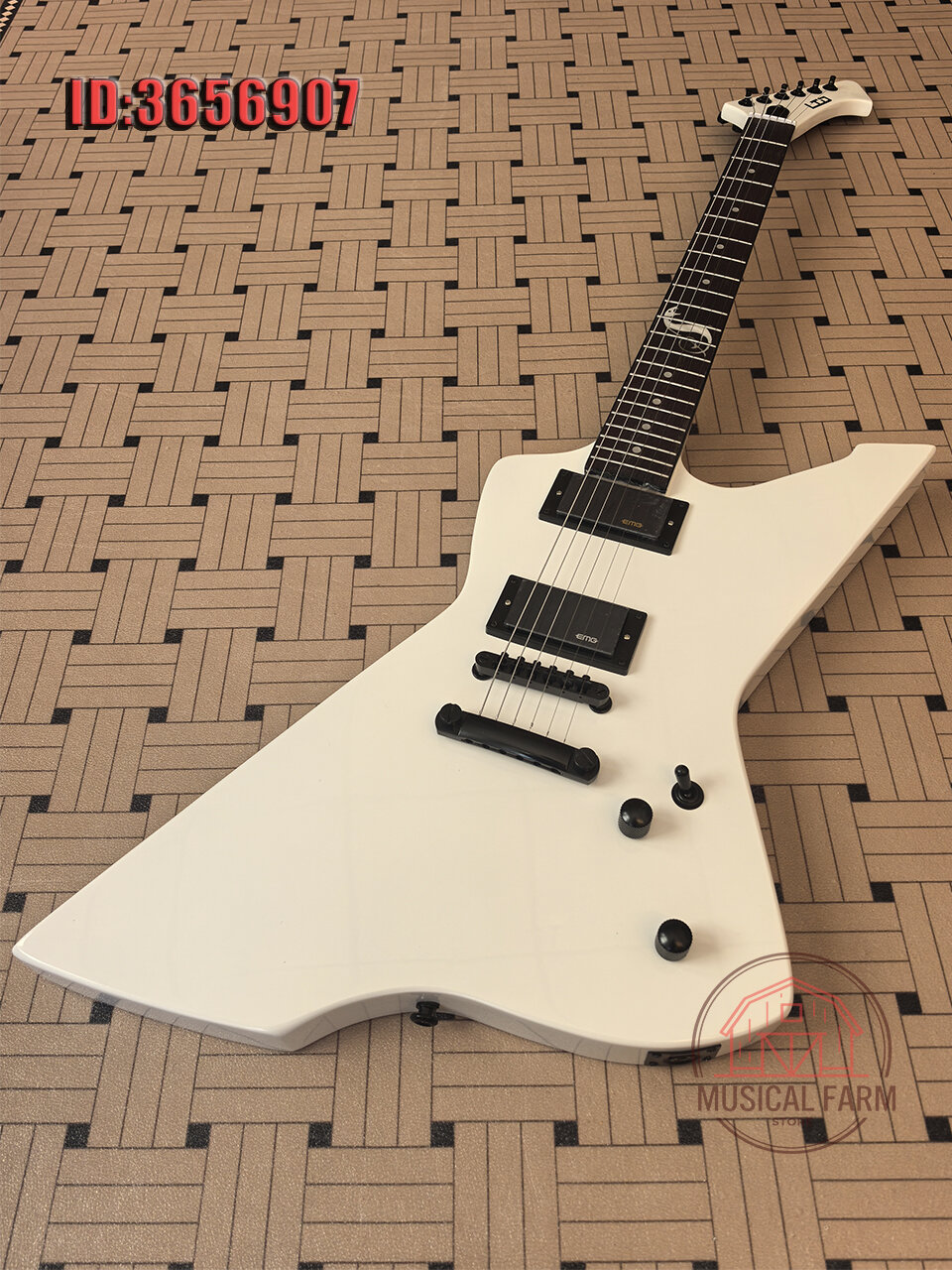 Электрогитара Explorer White Cutout Active