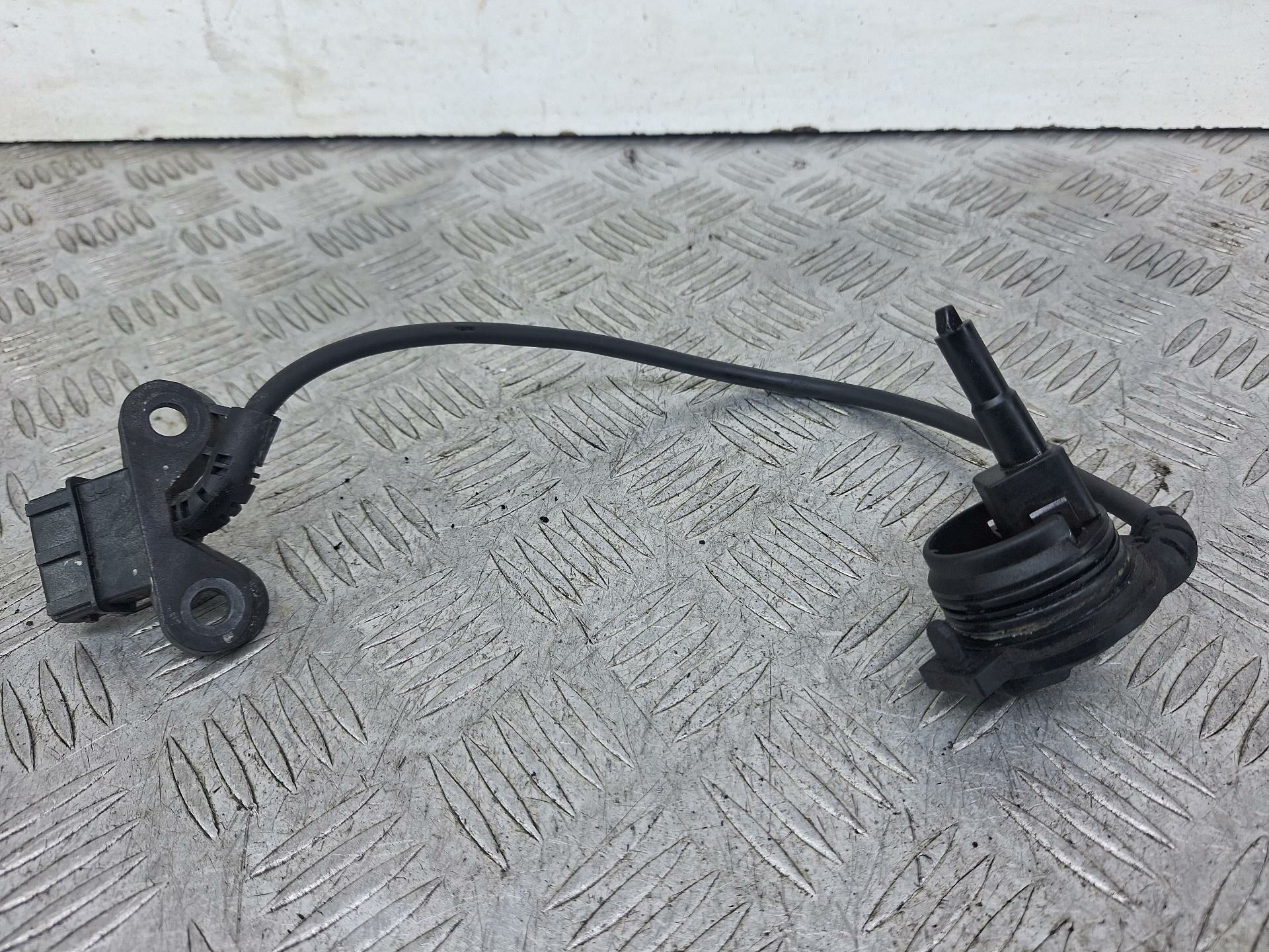 Датчик заднего хода (лягушка) Audi A4 B5 1997 012919823F