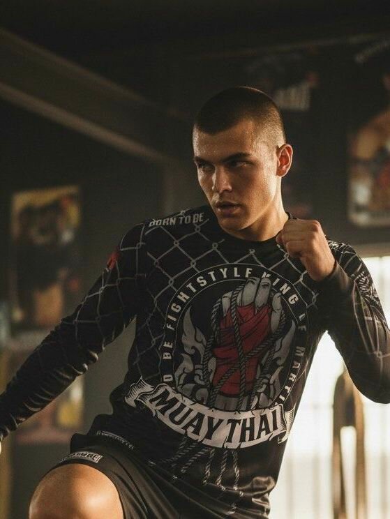 Футболка спортивная