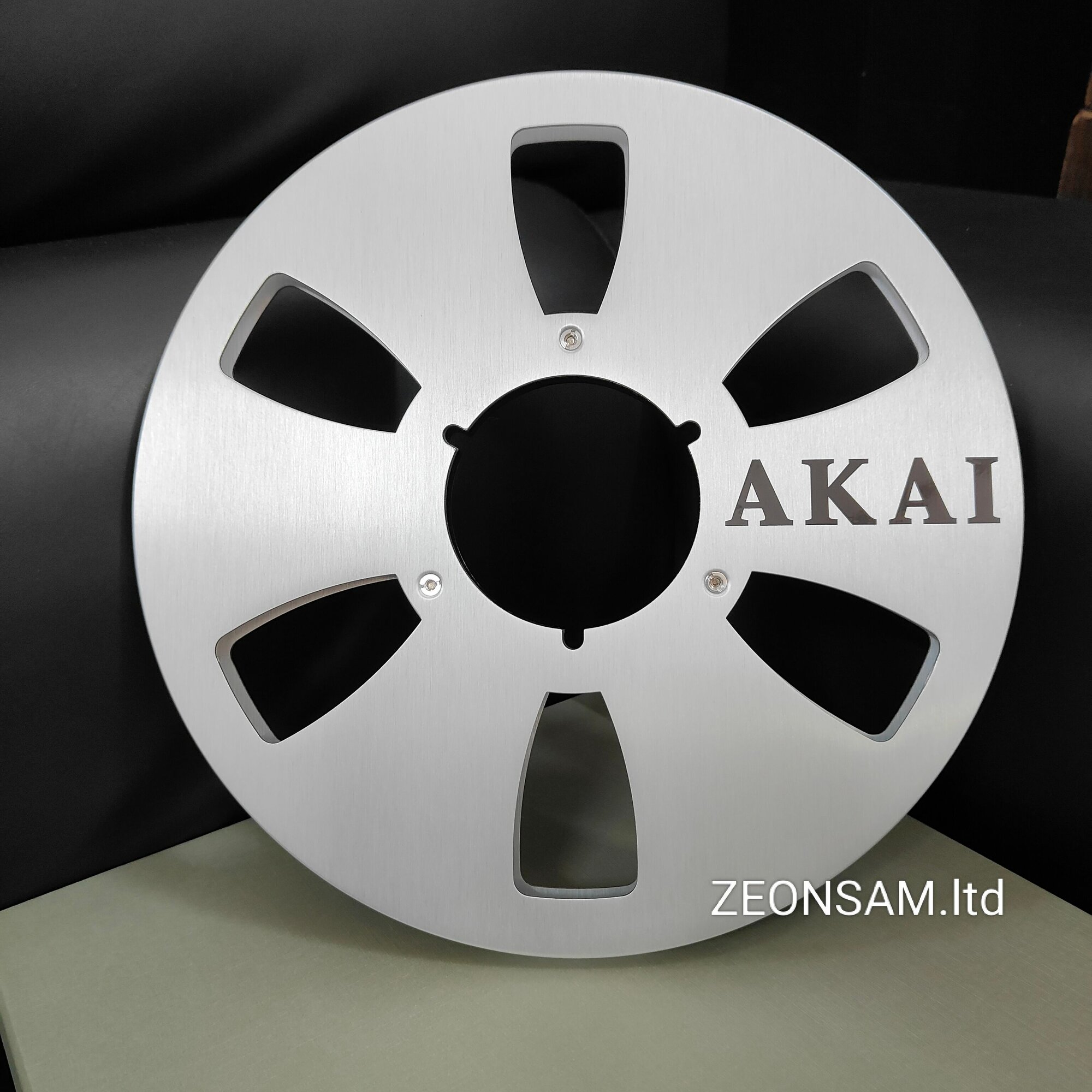 AKAI 10.5-дюймовая пустая катушка из алюминиевого сплава с 6 отверстиями 1/4, держатель пустого диска, подходит для Studer ReVox / TEAC / BASF и других открытых магнитофонов