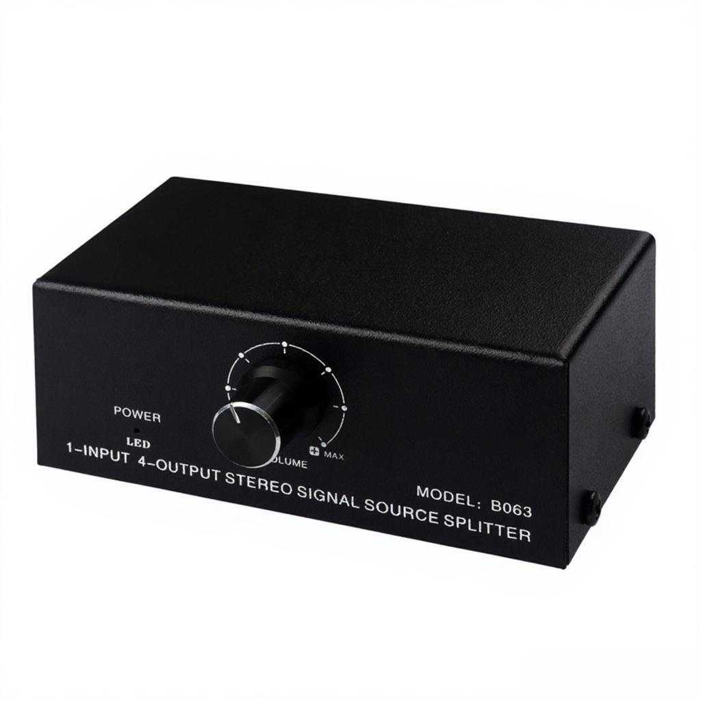 B063 Распределитель аудиосигнала 1 вход 4 выхода Стерео источник сигнала Аудио сплиттер Бесный выход Питание USB 5V Интерфейс /3.5mm (Выбор), Черный, Металл, Вход 1 стерео, Выход 4 стерео, Длина USB кабеля 100см, Размер 95*53*38мм, 3.5mm