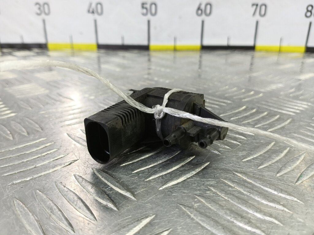 Клапан электромагнитный Б/У для Volkswagen Crafter I (2006—2011) 1K0906283A