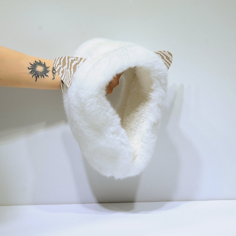 2026 Новейшая шапка с защитой для ушей для женщин, осенняя и зимняя повязка, наушники, теплый корейский стиль, милые и симпатичные плюшевые наушники, грелки для ушей, подушечки для ушей