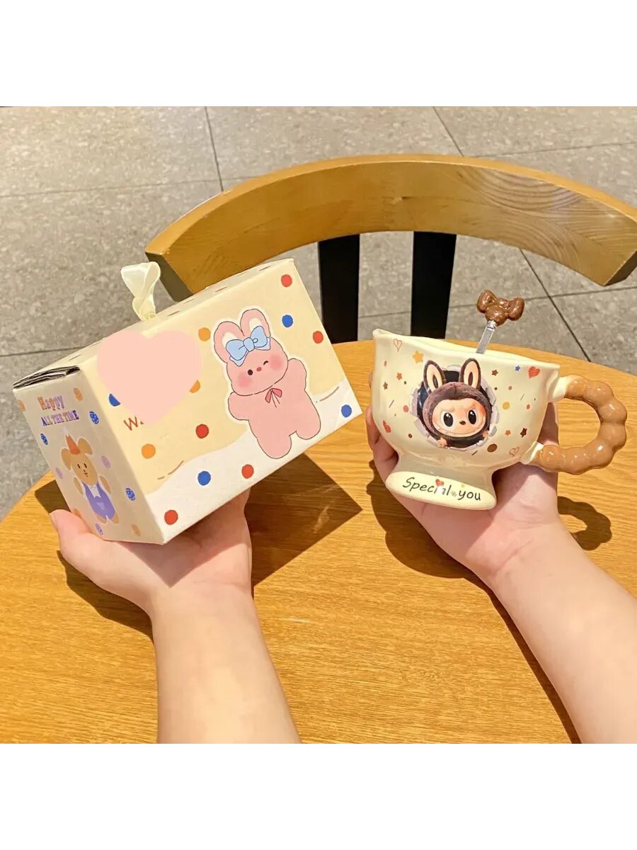 Керамическая кружка с ложкой 450 мл Лабубу в подарочной упаковки