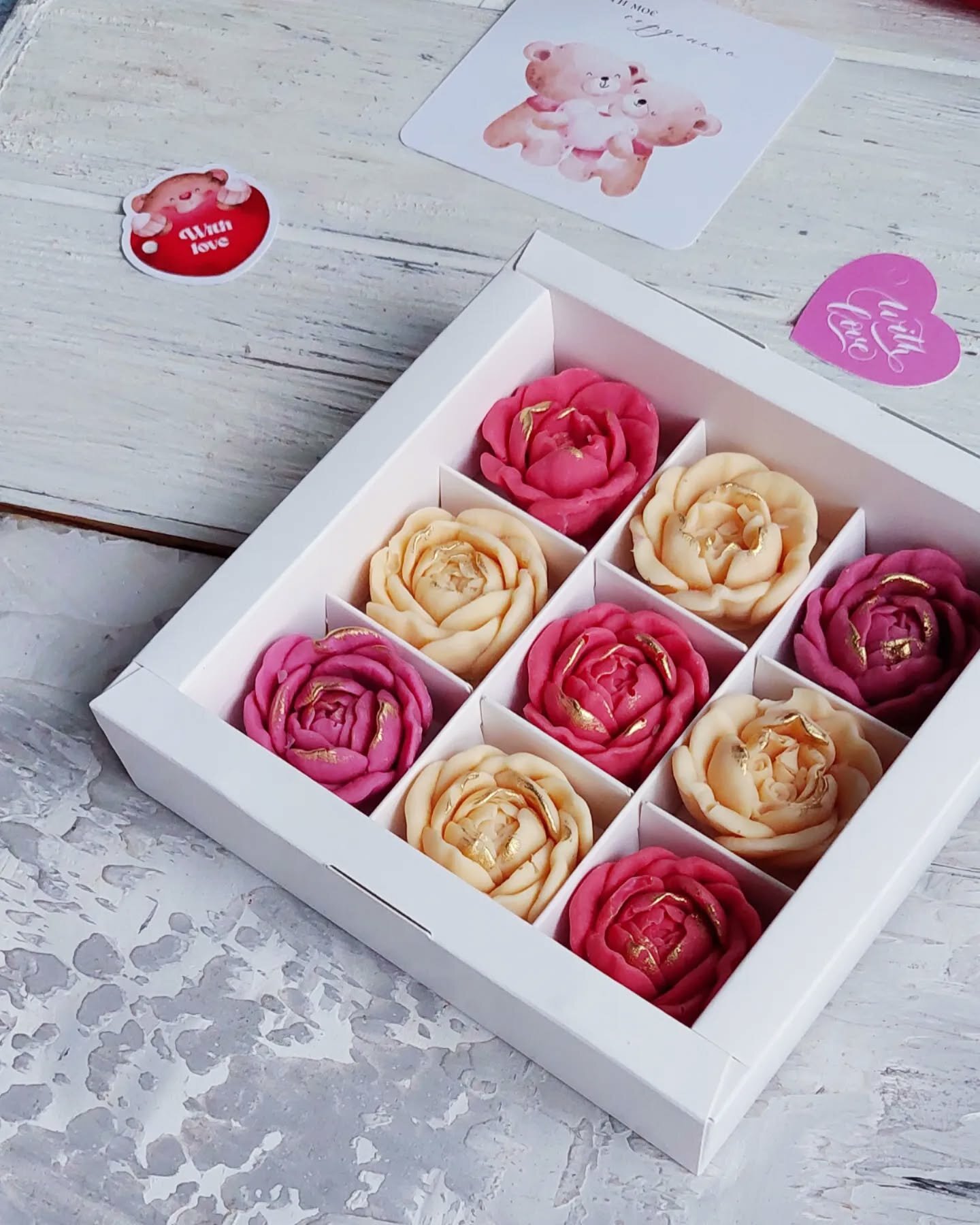 Сладкий подарок на день рождения/14 февраля/8 марта ТД НебыковА цветы шоколадные розы в коробке